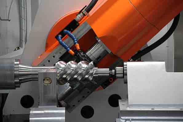 Fully Customizable Horizontal CNCs for Gear Hobbing | American Machinist