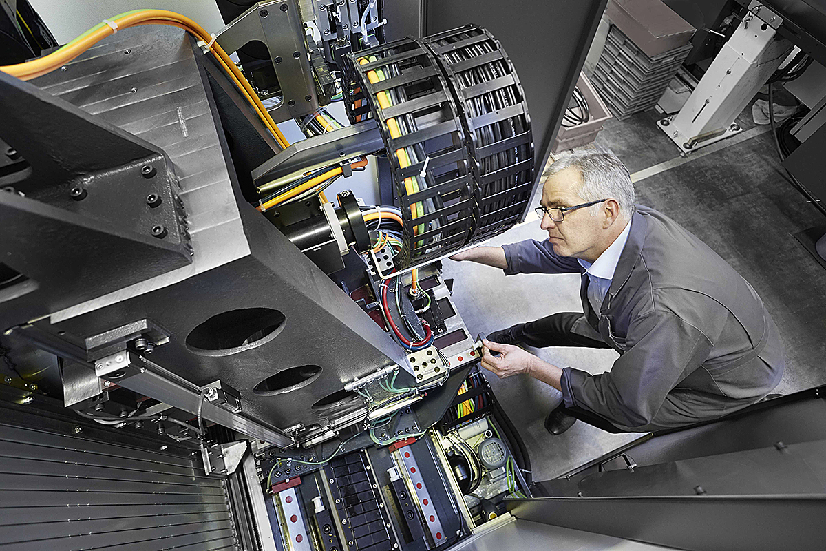 Turned Parts Contractor Adopts 'Complete Machining' | American Machinist