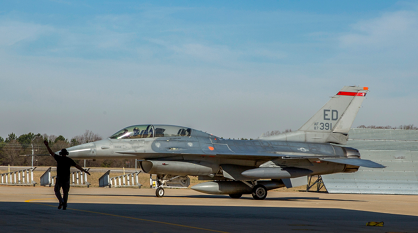 OEM Starts F-16 Maintenance Depot for USAF Fighters | Lockheed Martin ...